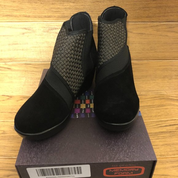 bernie mev. | Shoes | Bernie Mev Women On Black Shiny Fabric Wedge ...